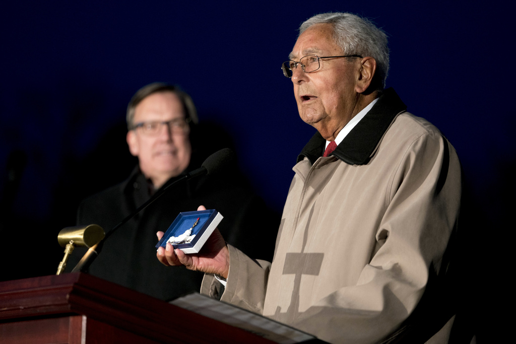 Ex-US Rep. Sarasin dies at 88; headed historical society | News, Sports ...